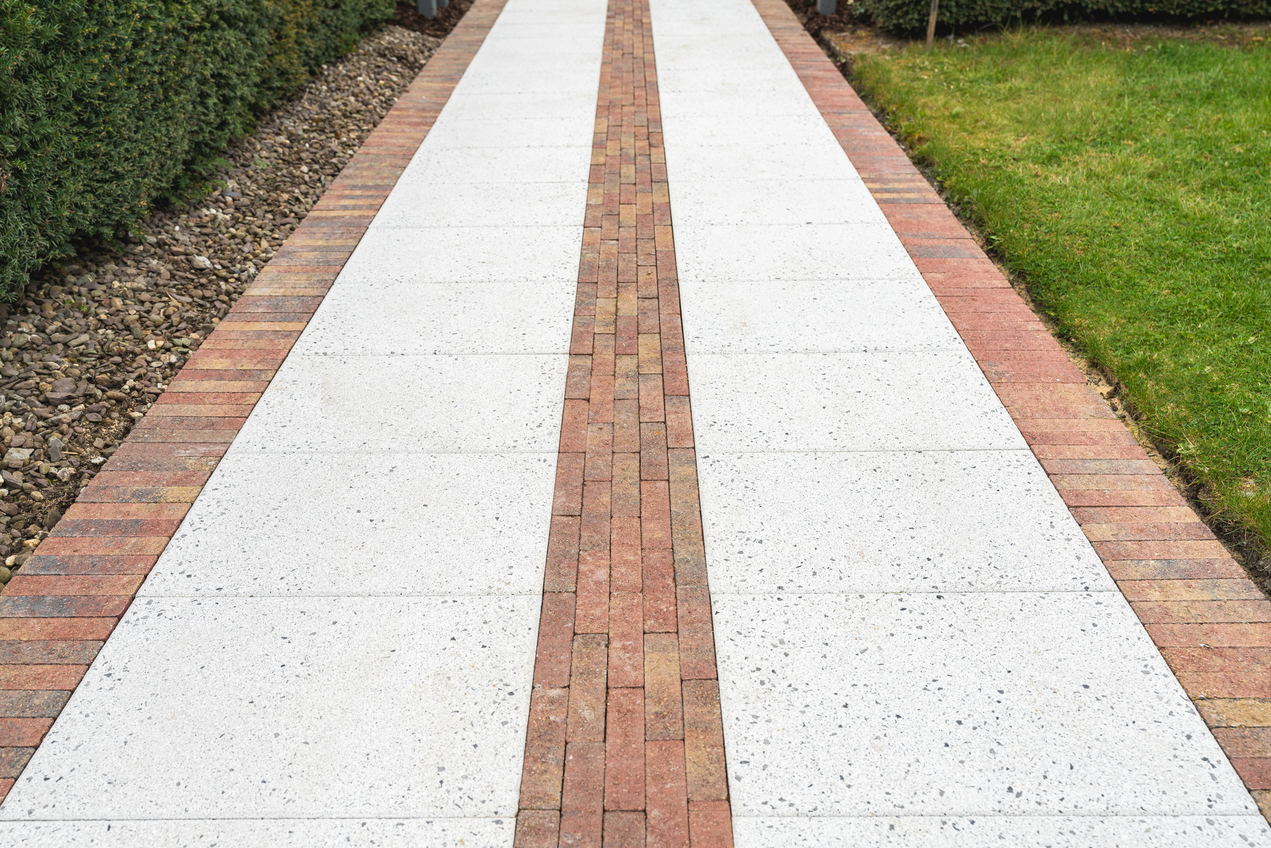 Kilsaran Inish Rustic Standard Paving Blocks - 200mm x 50mm